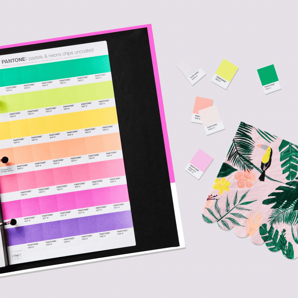 Come utilizzare i colori Pantone: guida "NO PANIC" ai campionari ...