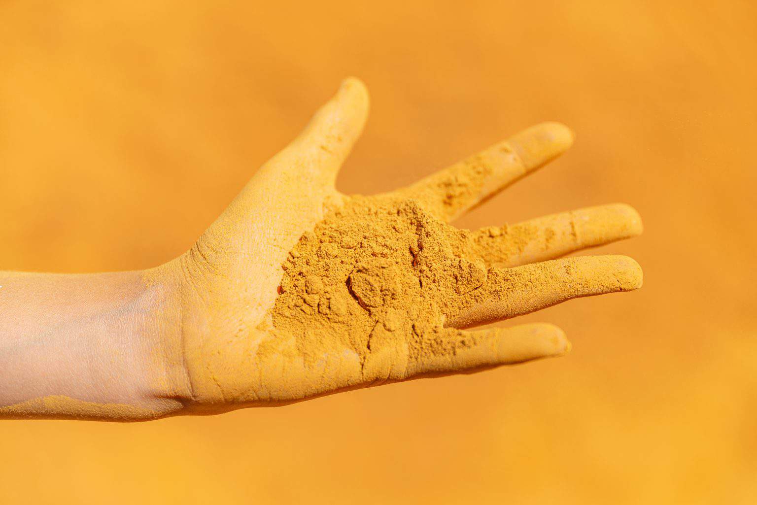 Il Significato del Colore Giallo dall'Antichità a Oggi - Color Packer