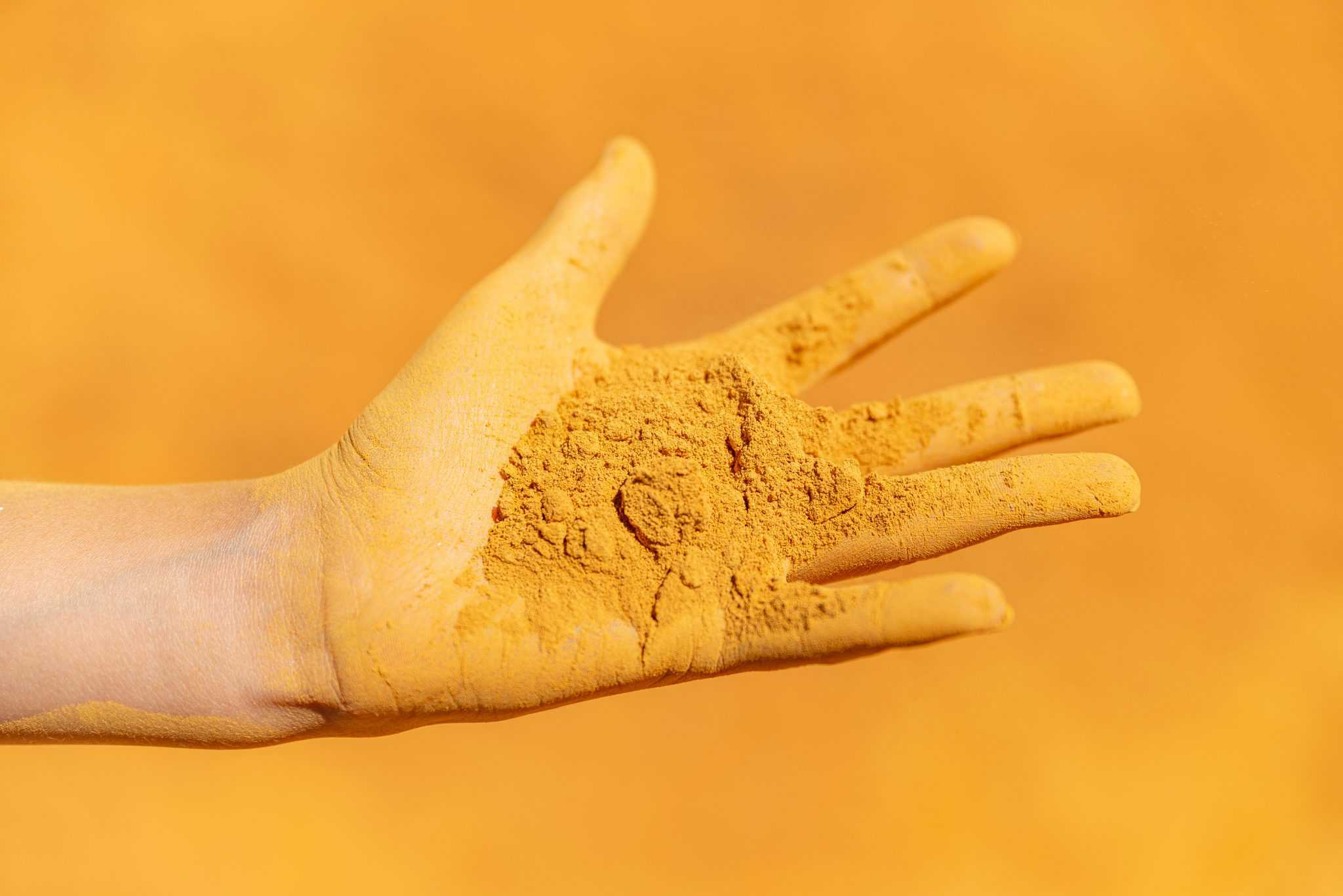 Il Significato del Colore Giallo dall'Antichità a Oggi - Color Packer